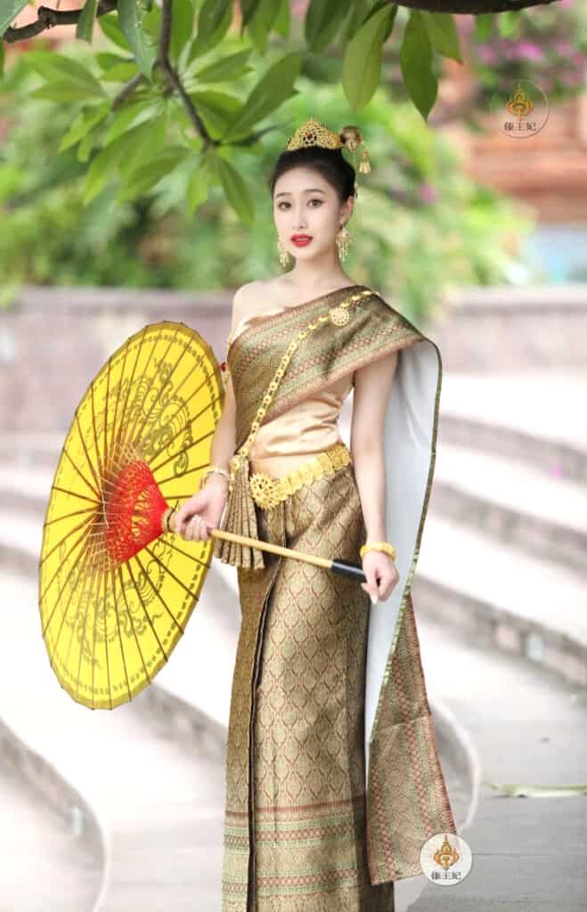 Tenue traditionnelle thaïlandaise